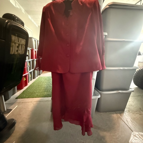 Plaza South | Skirts | Elegant Red Twopiece Suit P59 | Poshmark